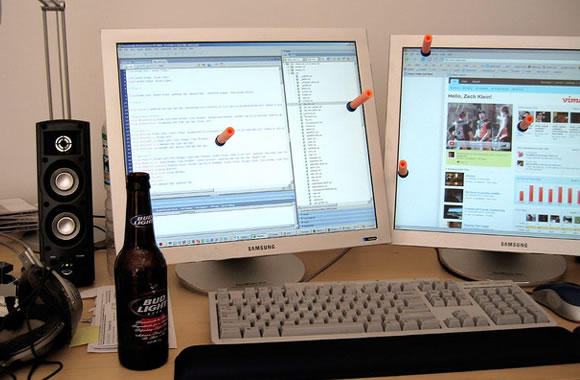 collegehumor-office-desk – Web Design Ledger